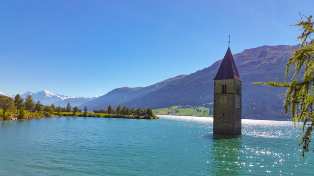 Reschenpass Bilder – Durchsuchen 2,057 Archivfotos, Vektorgrafiken und ...