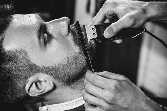 "Barber Bilder – Durchsuchen 466,670 Archivfotos, Vektorgrafiken und ...