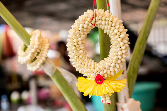 "Flower Garland" Images – Browse 5,754 Stock Photos, Vectors, and Video ...