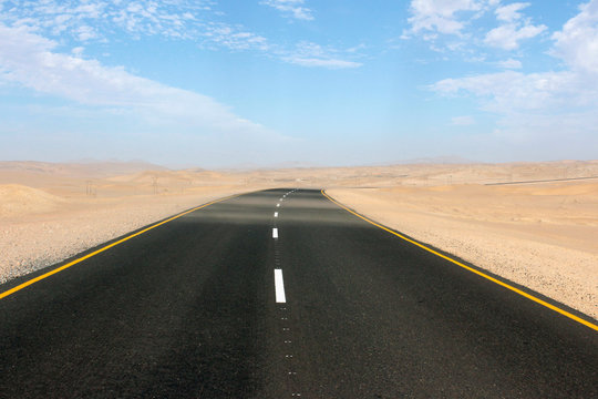 "Tar Road" Bilder – Durchsuchen 2,430 Archivfotos, Vektorgrafiken und ...