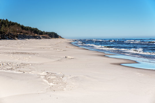 「Karwia」の写真素材 | 256件の無料イラスト画像 | Adobe Stock