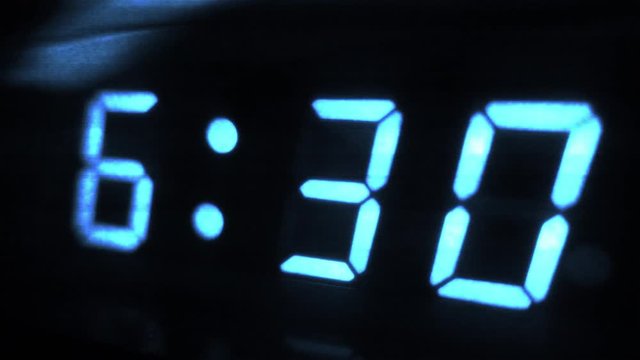 「6:30」の写真素材 | 39,508件の無料イラスト画像 | Adobe Stock