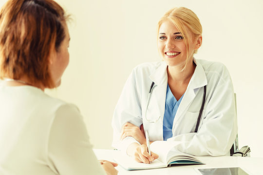 รูปภาพInpatient – เลือกดูภาพถ่ายสต็อก เวกเตอร์ และวิดีโอ2,336,626 ...