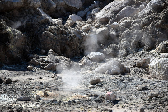 「Solfatar」の画像 - 310 件の Stock 写真、ベクターおよびビデオ | Adobe Stock