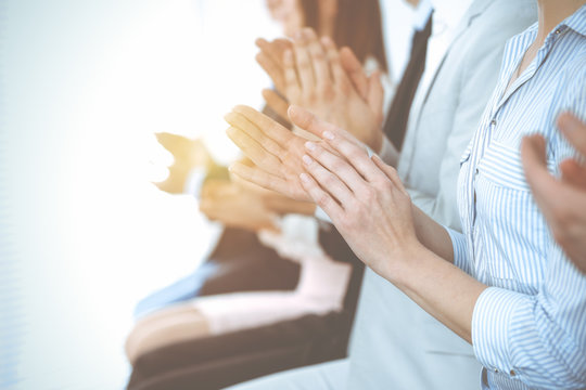 Imagens de Aplauso – Explore Fotografias do Stock, Vetores e Vídeos de ...