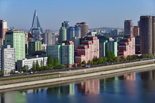 Pyongyang Bilder – Durchsuchen 10,082 Archivfotos, Vektorgrafiken und ...