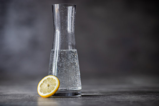 「Gazowany」の画像 - 50 件の Stock 写真、ベクターおよびビデオ | Adobe Stock