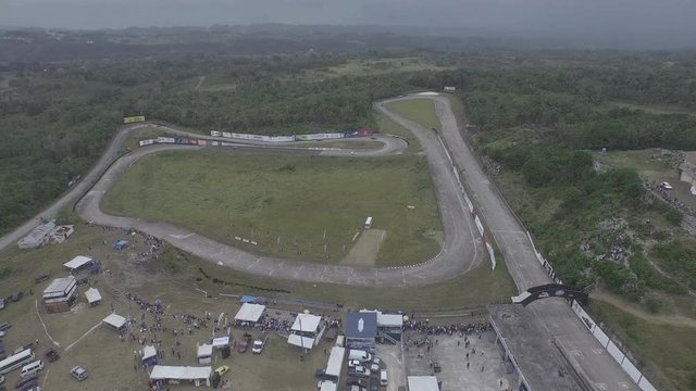 Obrázky Raceway – procházejte fotografie, vektory a videa 7,083 | Adobe ...