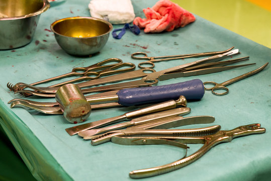 "Surgical Instruments" bilder – Bläddra bland 15,406 stockfoton ...
