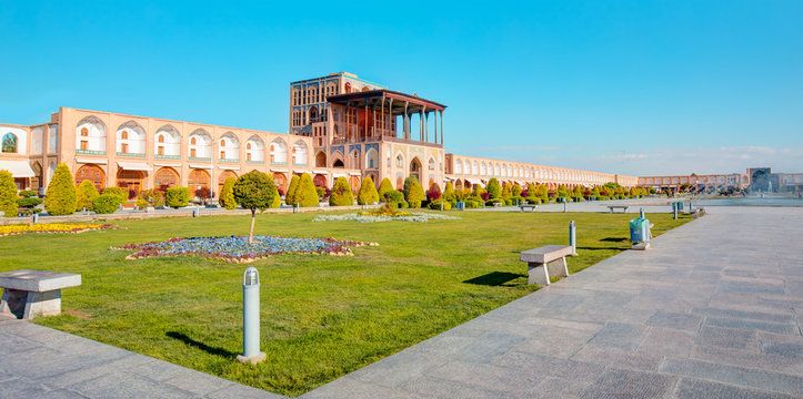 Qapu bilder – Bläddra bland 423 stockfoton, vektorer och videor | Adobe ...