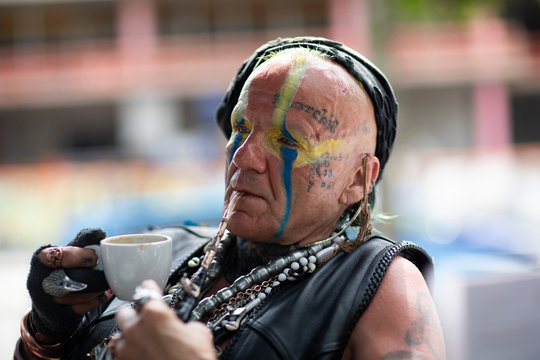 Punker Bilder – Durchsuchen 2,610 Archivfotos, Vektorgrafiken und ...