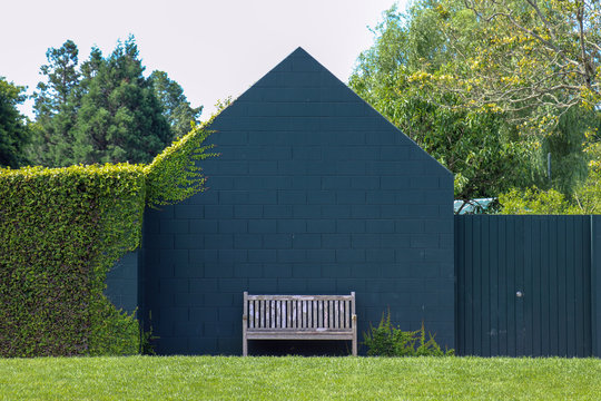 รูปภาพHouse-Shaped – เลือกดูภาพถ่ายสต็อก เวกเตอร์ และวิดีโอ654 | Adobe ...