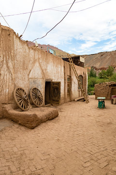 Tarimbecken Bilder – Durchsuchen 310 Archivfotos, Vektorgrafiken und ...
