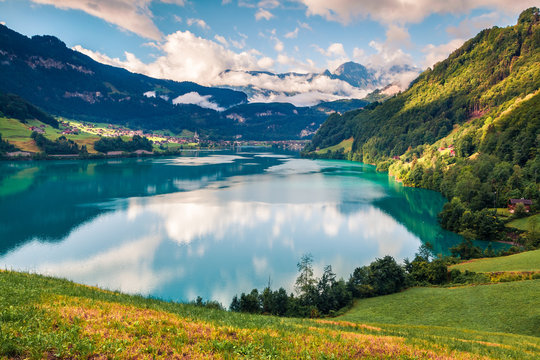 รูปภาพLungerersee – เลือกดูภาพถ่ายสต็อก เวกเตอร์ และวิดีโอ761 | Adobe Stock