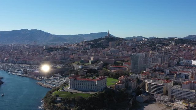 「Aix-Marseille」の写真素材 | 259件の無料イラスト画像 | Adobe Stock