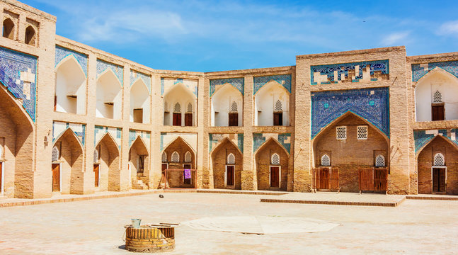 Khwarezm 이미지 – 찾아보기 2,788 스톡 사진, 벡터 및 비디오 | Adobe Stock