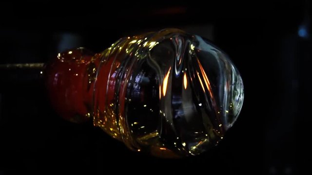 Lampworker bilder – Bläddra bland 165 stockfoton, vektorer och videor ...
