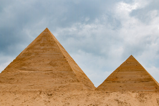 "Sand Pyramid" Bilder – Durchsuchen 36 Archivfotos, Vektorgrafiken und ...