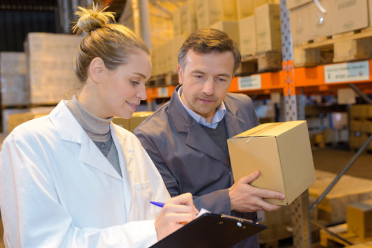 Storeman bilder – Bläddra bland 2,395 stockfoton, vektorer och videor ...