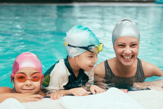 "Swimming Fun" Bilder – Durchsuchen 16 Archivfotos, Vektorgrafiken und ...