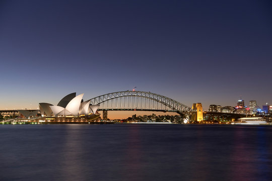Sydney Bilder – Durchsuchen 141,948 Archivfotos, Vektorgrafiken und ... Sydney Bilder – Durchsuchen 141,948 Archivfotos, Vektorgrafiken und ...
