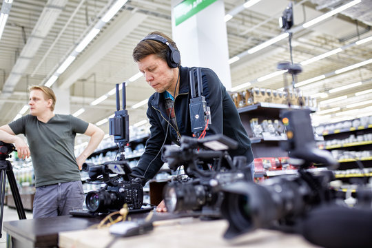 รูปภาพBackstage – เลือกดูภาพถ่ายสต็อก เวกเตอร์ และวิดีโอ58,456 | Adobe ...