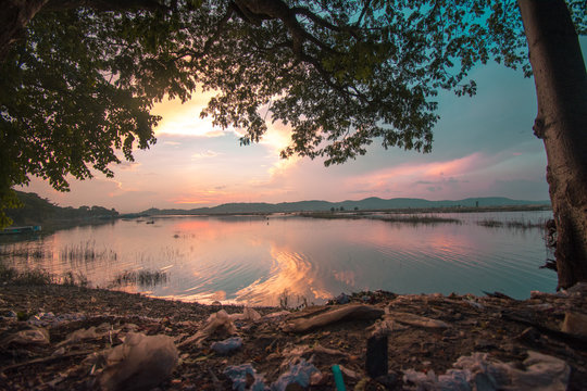 Garbish Bilder – Durchsuchen 26 Archivfotos, Vektorgrafiken und Videos ...