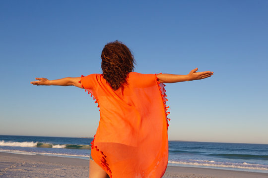 "Arms Stretched Out" Images – Browse 72 Stock Photos, Vectors, and ...