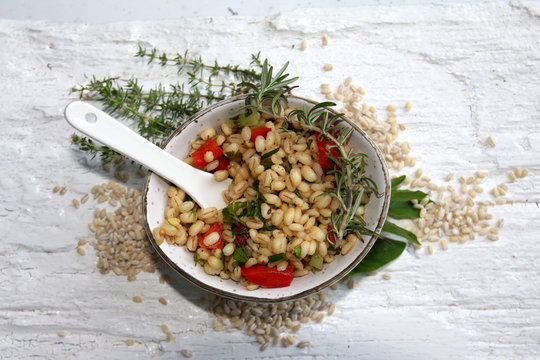 รูปภาพRollgerste – เลือกดูภาพถ่ายสต็อก เวกเตอร์ และวิดีโอ106 | Adobe Stock