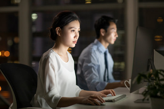 "Working Late" bilder – Bläddra bland 13,356 stockfoton, vektorer och ...