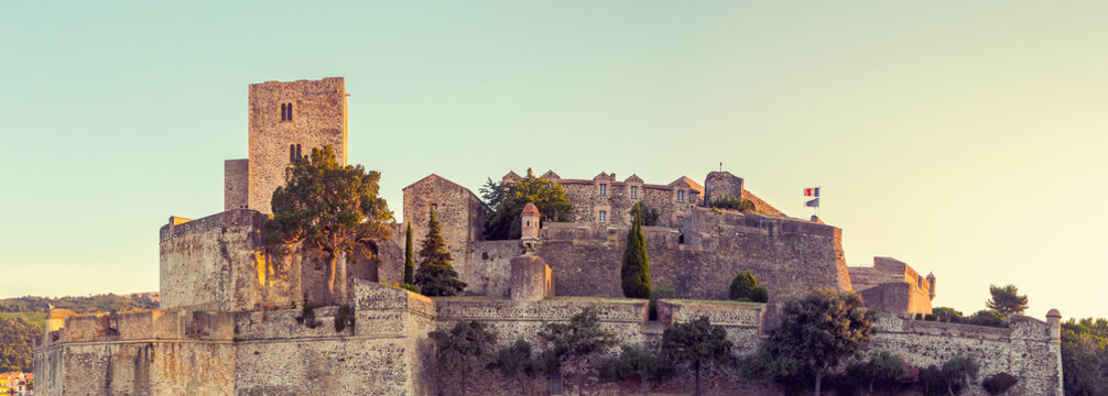 Afbeeldingen over "Northern Catalonia" – Blader in stockfoto's ...