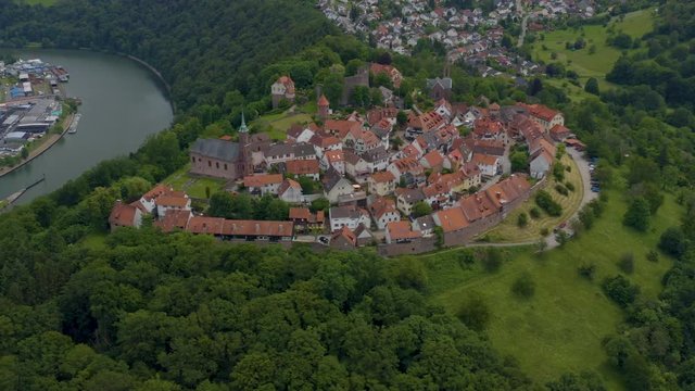 รูปภาพDilsberg – เลือกดูภาพถ่ายสต็อก เวกเตอร์ และวิดีโอ208 | Adobe Stock