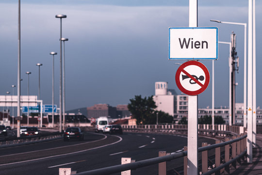 Hupverbot Bilder – Durchsuchen 69 Archivfotos, Vektorgrafiken und ...