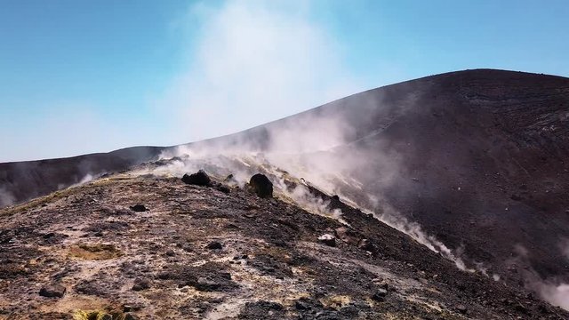 "Aktiver Vulkan" Images – Browse 617 Stock Photos, Vectors, and Video ...