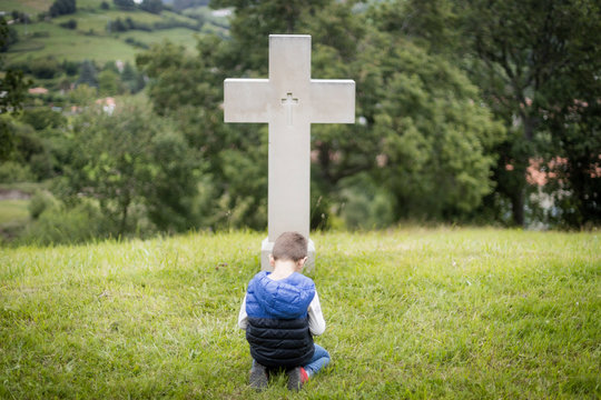Praying Cross Crying Images – Browse 934 Stock Photos, Vectors, and ...