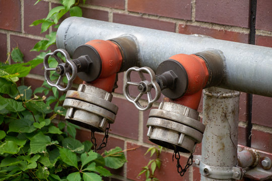 รูปภาพWasserhydrant – เลือกดูภาพถ่ายสต็อก เวกเตอร์ และวิดีโอ129 | Adobe ...