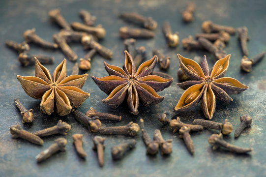 Anis 画像 - 参照 27,054 Stock 写真、ベクターおよびビデオ | Adobe Stock