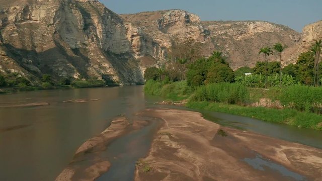 Benguela 影像 – 瀏覽 594 個素材庫相片、向量圖和影片 | Adobe Stock