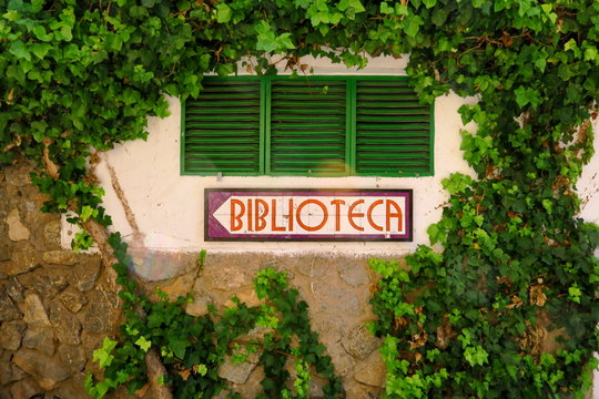 Klappschild Bilder – Durchsuchen 870 Archivfotos, Vektorgrafiken und ...