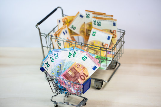 Geldverlust bilder – Bläddra bland 215 stockfoton, vektorer och videor ...