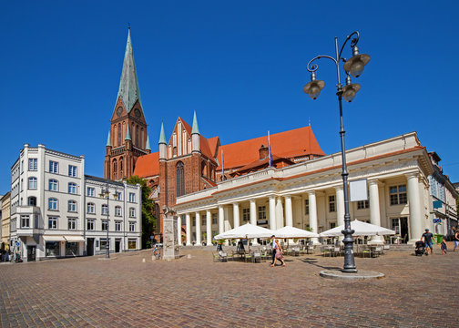 Swerin bilder – Bläddra bland 6,966 stockfoton, vektorer och videor ...