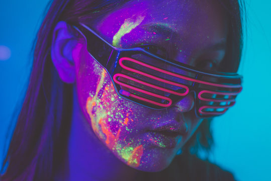 Rave Girl Wallpaper Hd