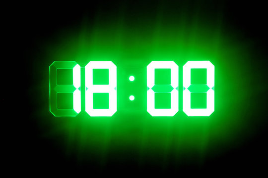 「18.00」の写真素材 | 256件の無料イラスト画像 | Adobe Stock