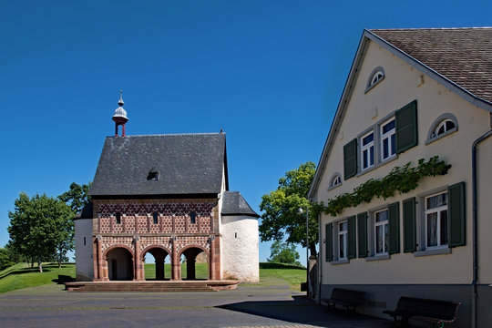 「Karolingisch」の写真素材 | 224件の無料イラスト画像 | Adobe Stock