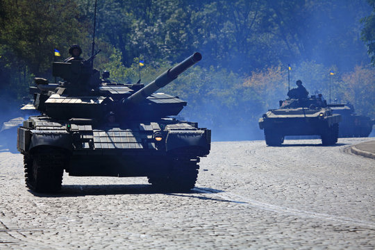 รูปภาพT-64 – เลือกดูภาพถ่ายสต็อก เวกเตอร์ และวิดีโอ291 | Adobe Stock