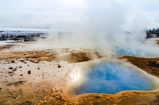 Gaysir Bilder – Durchsuchen 41 Archivfotos, Vektorgrafiken und Videos ...