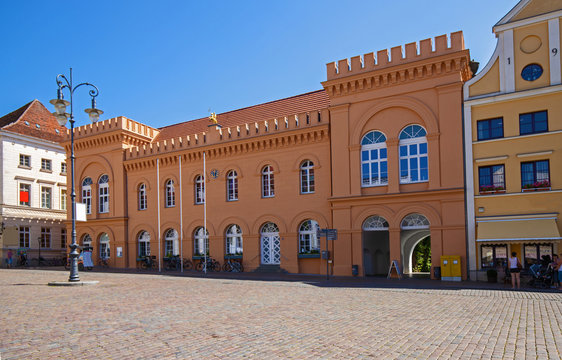 Swerin Bilder – Durchsuchen 6,895 Archivfotos, Vektorgrafiken und ...