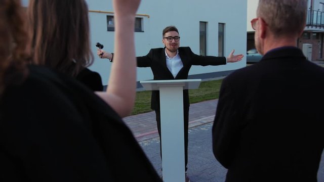 Bid Paddle Images – Browse 2,762 Stock Photos, Vectors, and Video ...