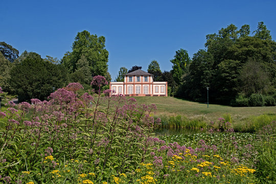 Prinz-Emil-Schlößchen-Bilder: Stock-Fotos & -Videos. | Adobe Stock