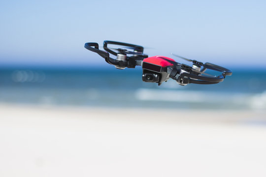 Imagens de Drony – Explore Fotografias do Stock, Vetores e Vídeos de 91 ...